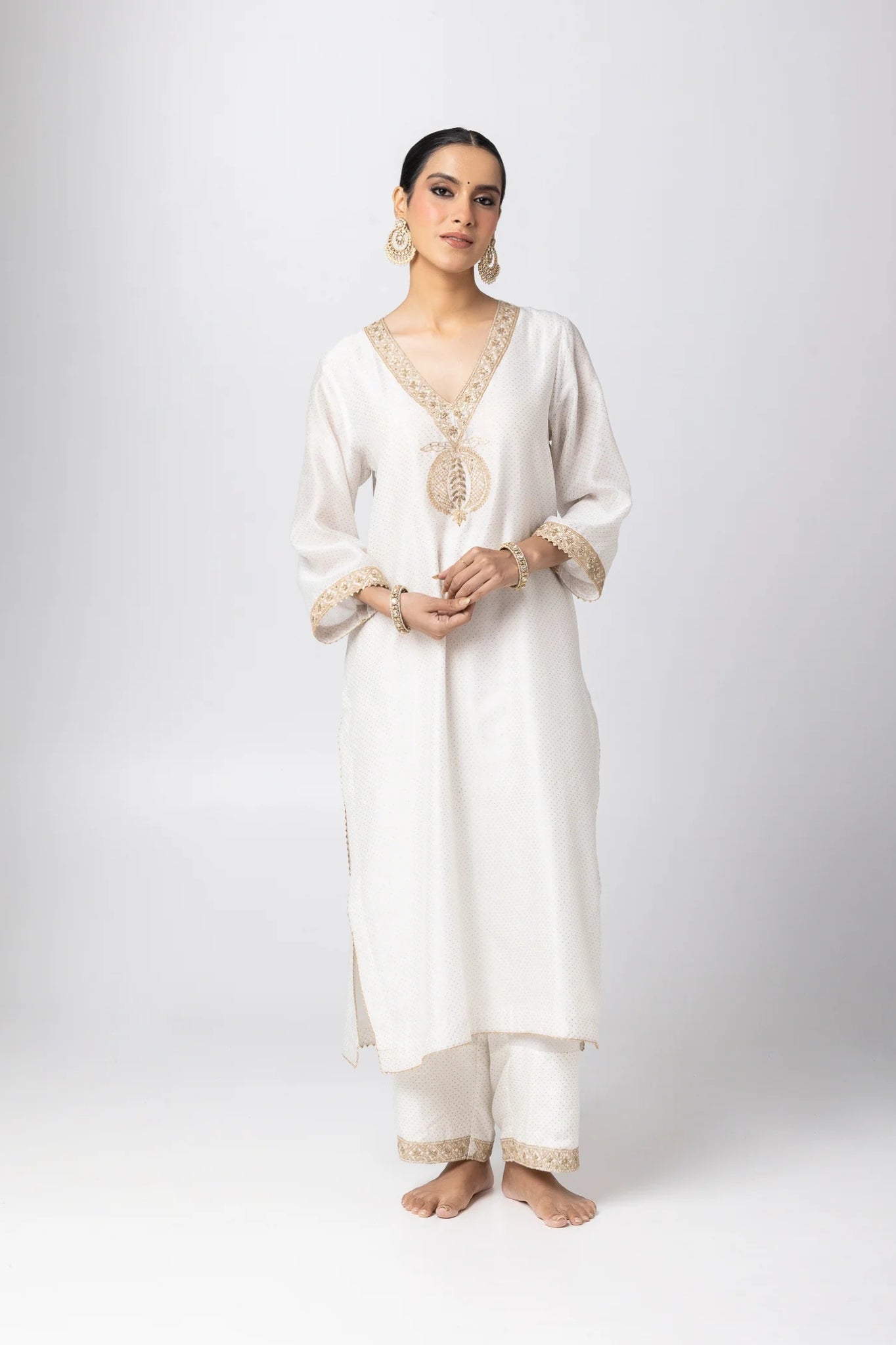 Nakiya Embroidered Kurta – Pants And Pajamas